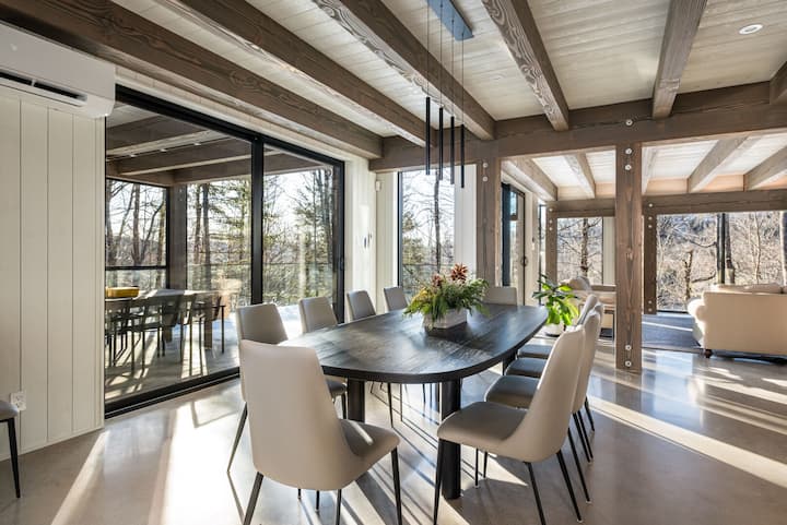 New! Lagom Tyst Chalet | 7 Bedroom | Hot Tub - Mont-Tremblant