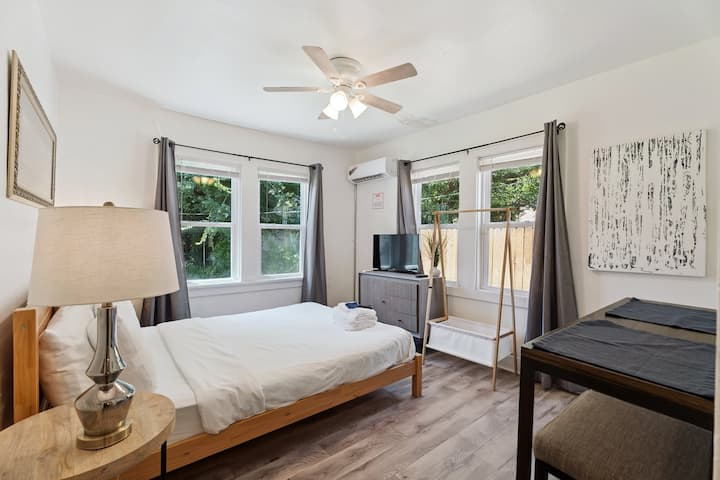 Walkable Paseo 2br Suite | $1700/month #22b - The Village, OK