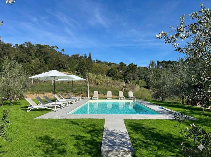Villa Amore, A Romantic Hilltop Farmhouse In Lucca - Lucca