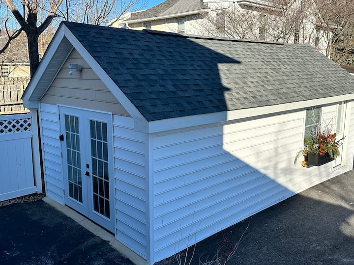 Studio, Beautiful & Convenient  Downtown Devon - Malvern, PA