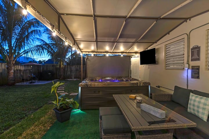 7-person Luxury Spa, Fenced Paradise, Beach Vibes - Pembroke Pines, FL