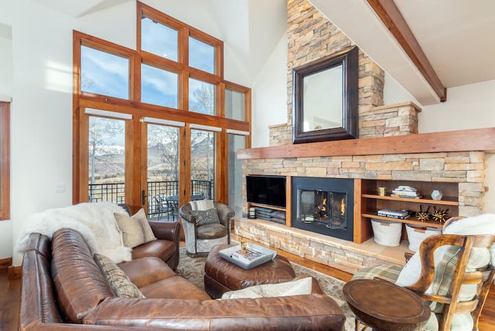 Ski-in/out Luxury Townhome Walk To Village Core - Telluride, CO