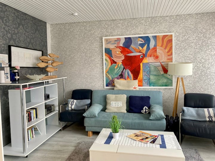 Pinguin - Im Dorfzentrum - Carolinensiel