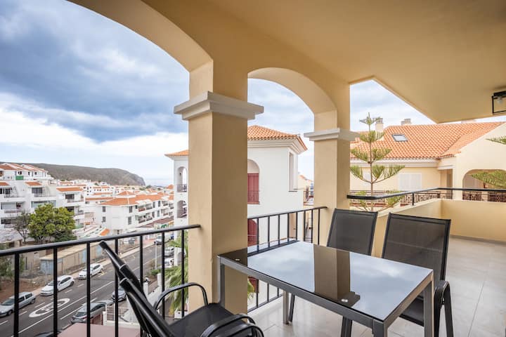 Castle Harbour Luxury Family Home Heated Pool - Playa de las Américas