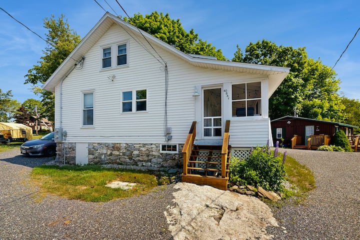 3br Coastal Charmer With Screened-in Porch, Grill - Boothbay Harbor, ME