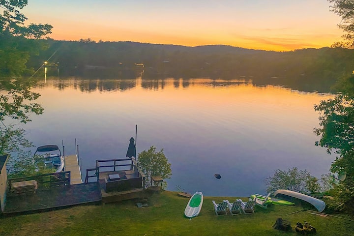 5br Lakefront With Dock, Fireplaces, Deck, & W/d - Castleton, VT