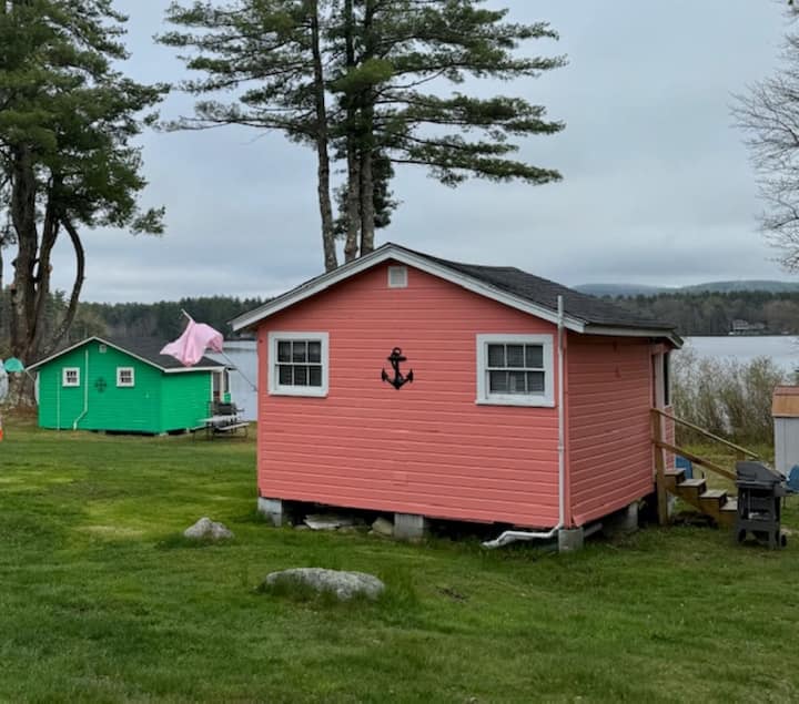 Lakefront Salmon  Cottage - Deerfield, NH