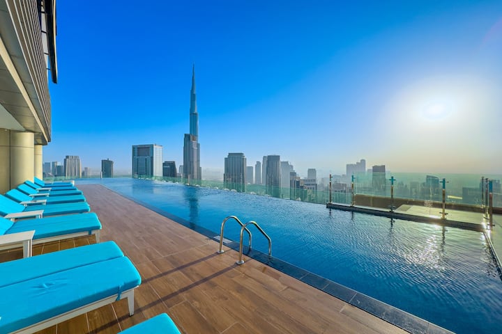 Prime City | 64f Infinity Pool | Burj Khalifa View - Dubai