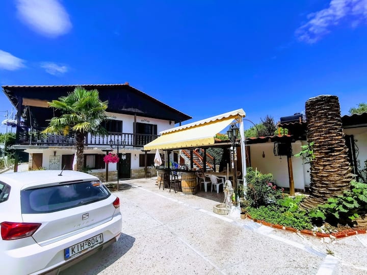Villa Philippopolis - Elegant & Spacious Retreat - Halkidiki