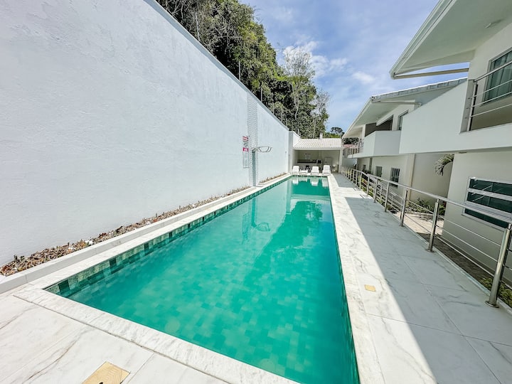 Apto Térreo Com 2/4 Praia De Taperapuã Com Piscina - Porto Seguro