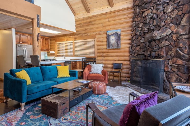 Wood River Cabin - Pet Friendly & Walk To Lifts - Ketchum, ID