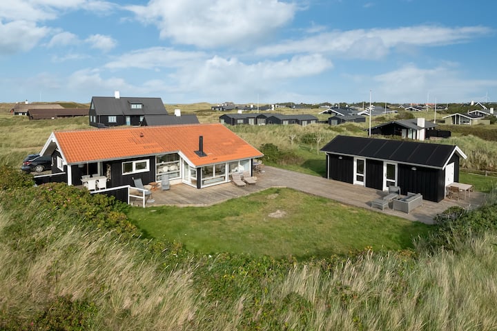 Huge Terrace, Lots Of Garden Furniture 020433 - Skagen