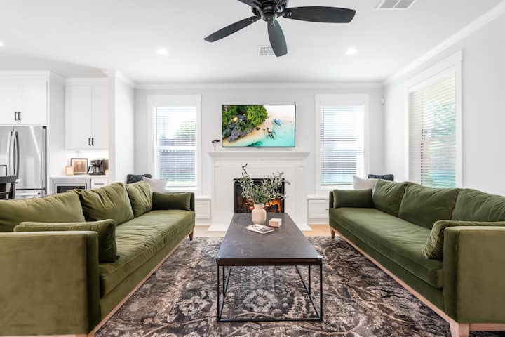 Green Retreat On Proctor - 3.5 Bathrooms - Waco, TX