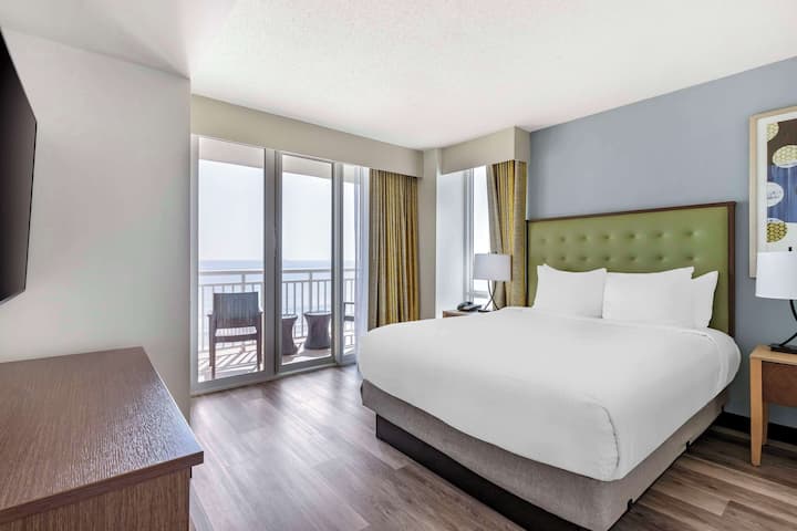 Best Choice! Ocean Front Unit, Full Kitchen, Pools - Virginia Beach, VA