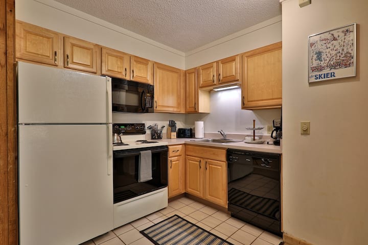 3br Condo On Shuttle Route. Ski Home Trail. - Killington, VT