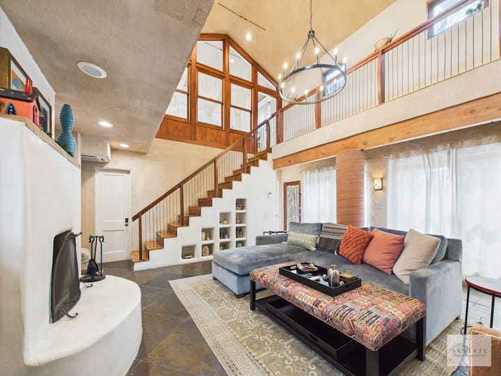 Meticulously Designed Home With Lavish Furnishings - Santa Fe, NM