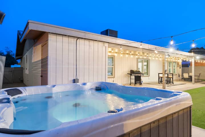 Sanctuary W/ Hot Tub, Fire Pit, & Dog Friendly - Tempe, AZ