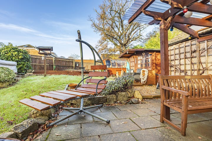 Cosy Cottage With Great Walks & Dog Friendly - Bournemouth