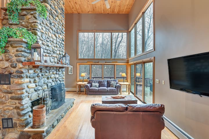 Secluded Adirondack Cabin ~ 5 Mi To Sacandaga Lake - Gloversville, NY