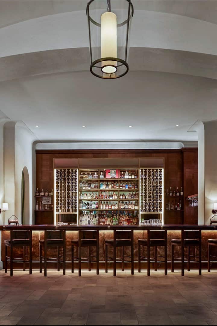 12ft Ceilings And Dark Wood Floors - New York City