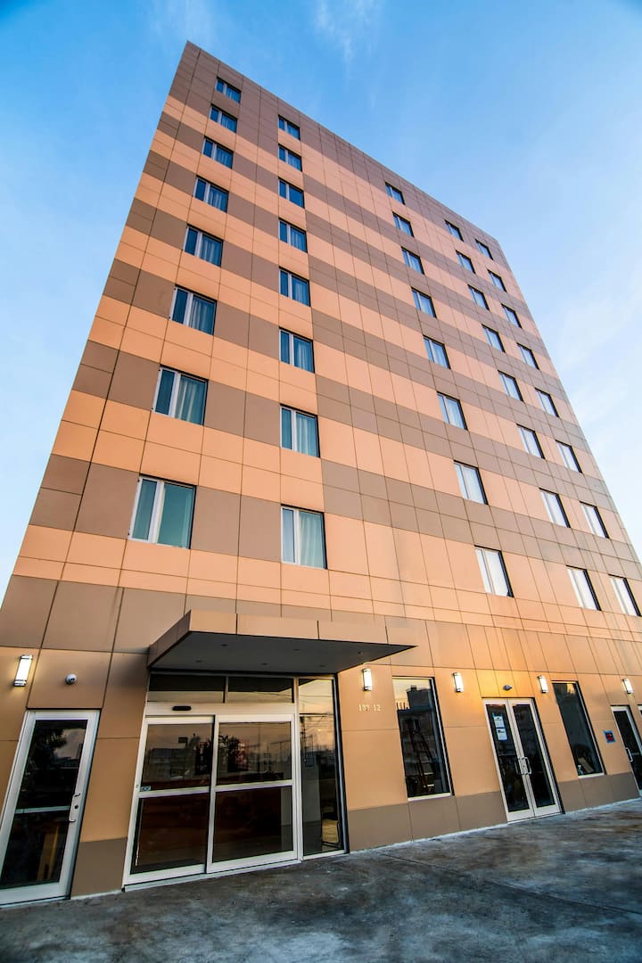 Close Proximity To Citi Stadium And Us Open - New York