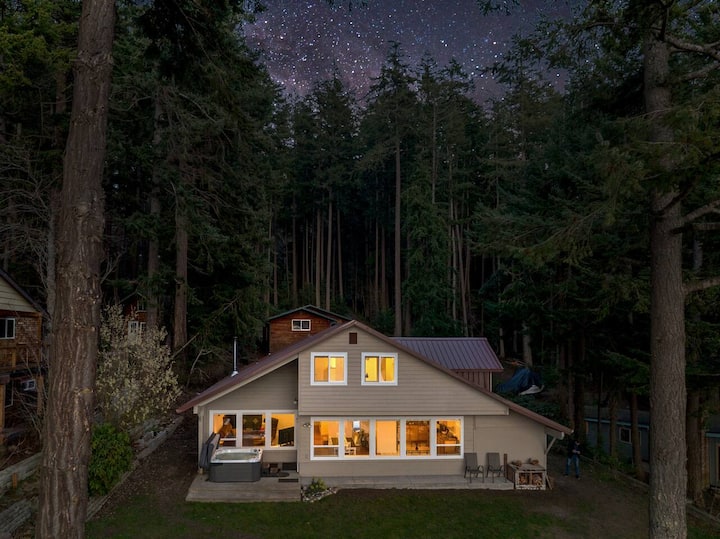 Waterfront Chalet Wildlife Watching - Camano Island State Park, Camano