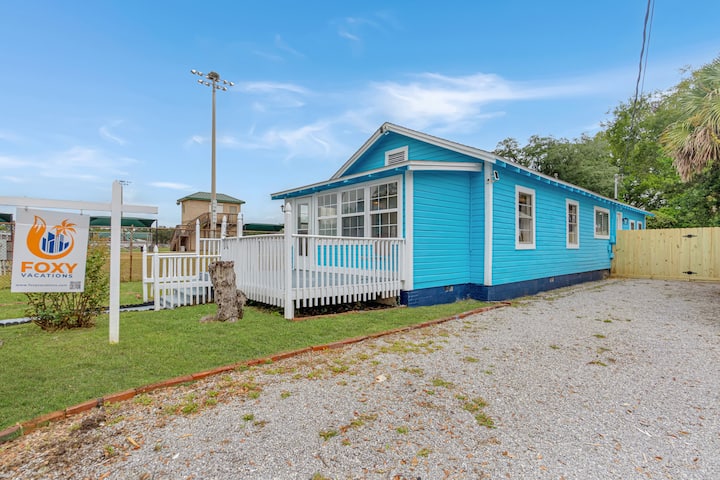 The Blue Cottage - Close To Downtown & Bases! - 펜서콜라