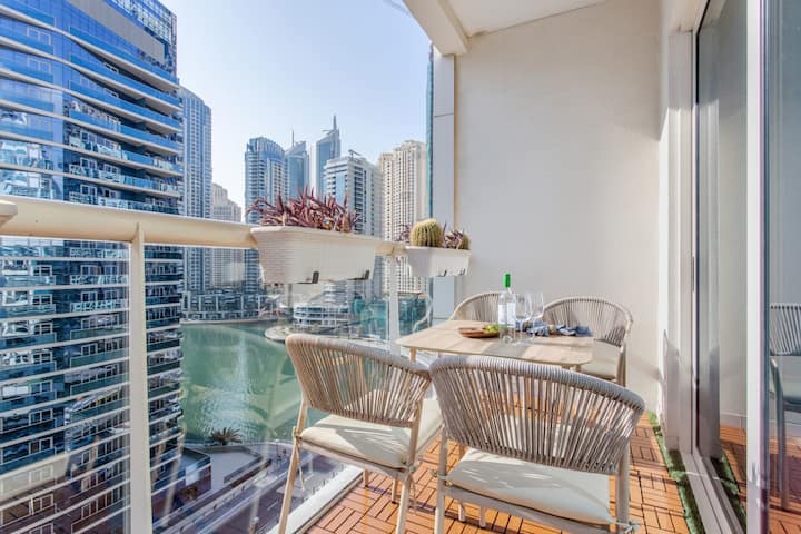 Spacious 1br W/ Marina Water Canal Views! - Dubai Marina
