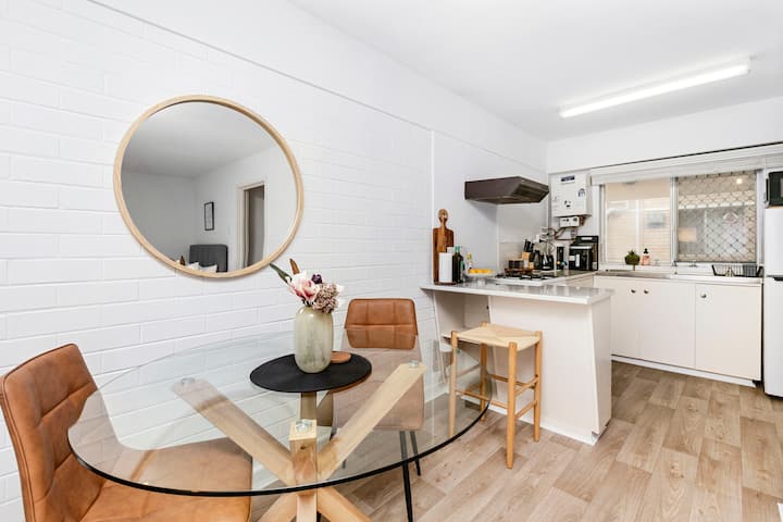 Urban Chic Studio By 'The Strip' - Victoria Park