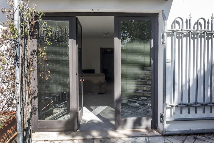 N202 - Numana, Large Two-room Apartment With Porch - Sirolo