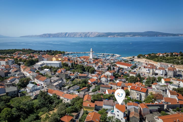 Pool House Old Town - By Happy Rentals - Novi Vinodolski