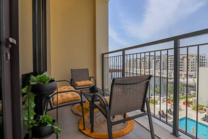Stylish Waterfront Apartment With Pool In La Mer - Dubai