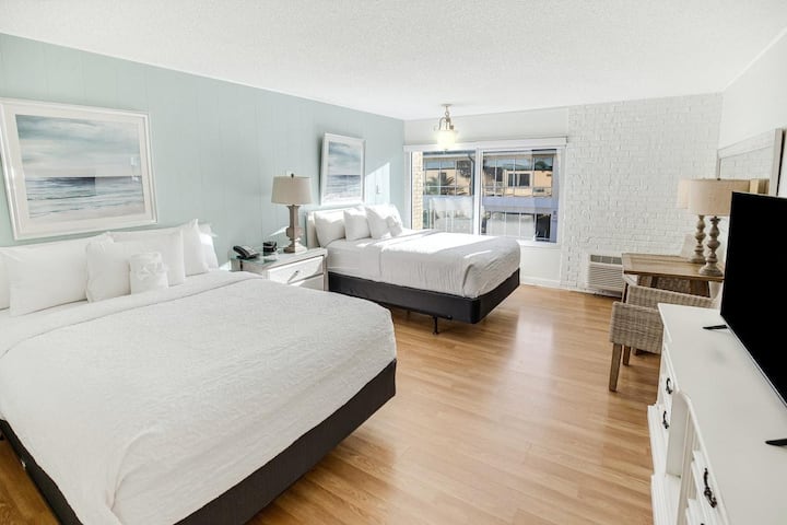 Essence Of The Ocean 2nd Floor Oceanview Room - Pawleys Island, SC