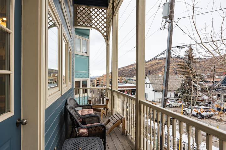 Spacious Townhouse W/ Mountain View - Park City, UT