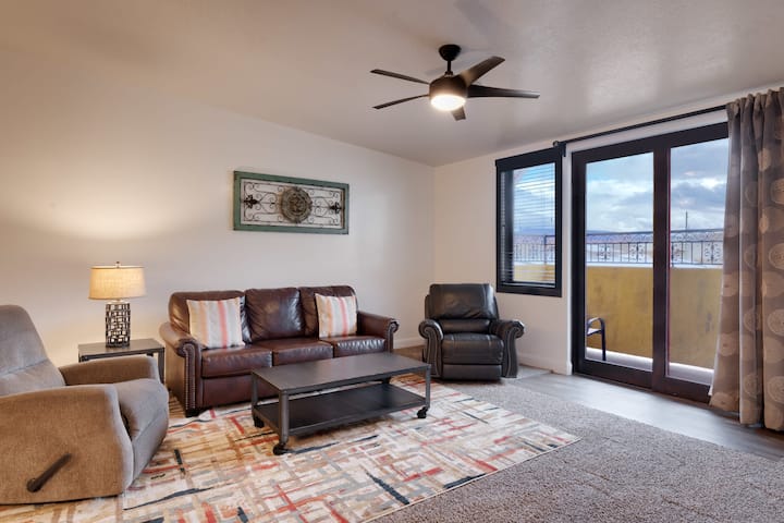 Luxury Downtown Rental - La Dolce Vita Villa #4 - Moab, UT