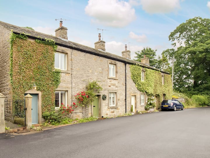 Ivy Cottage - Uk42246 - Skipton