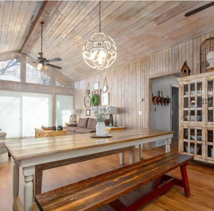 Woodland Breeze With Hot Tub - Davis, OK