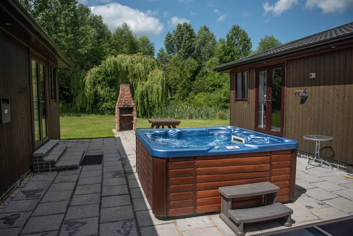 Yellowrush Lodge – Lodge With Hot Tub – Yorkshire - Yorkshire