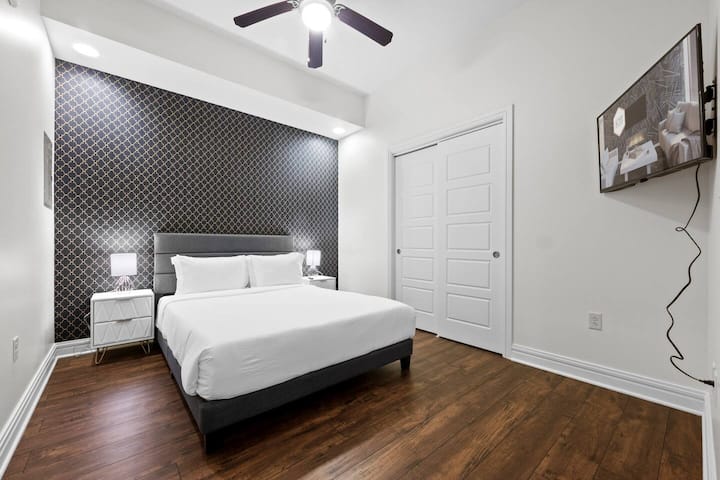 Downtown | Luxury 1bd Apt. | Pool | Gym | Great Vi - Crestview - Austin