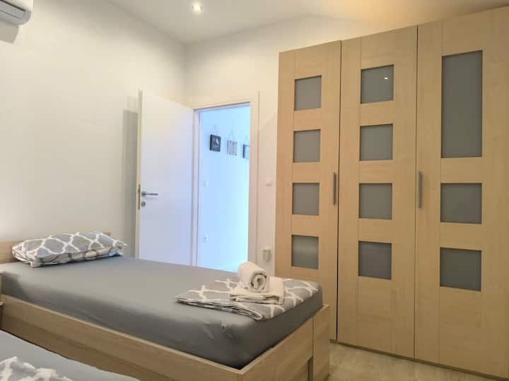 Apartment Julia - Primošten