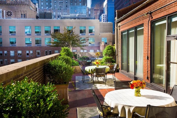 Spacious Deluxe, Two Queen Beds | San Carlos Hotel - New York