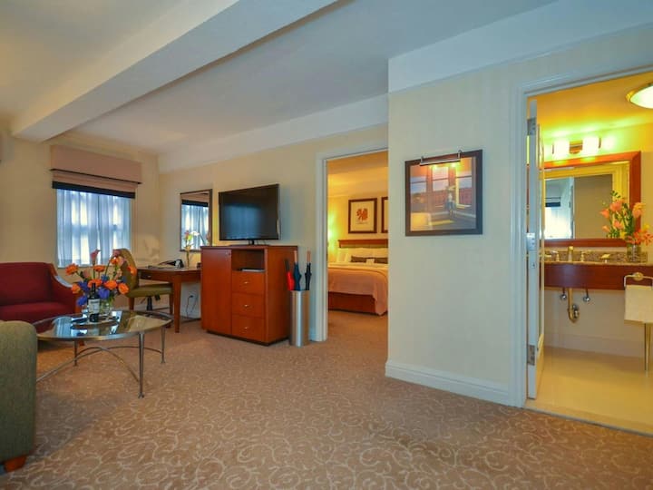 Inviting Superior Room | San Carlos Hotel - Manhattan, NY
