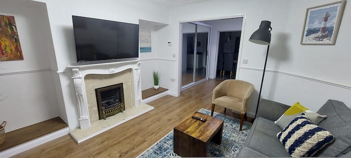 Hull 3bed House-driveway-garden-familyfriendly - Hull