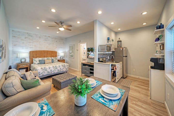 Pool, Pickleball, Beach Boardwalk | Beach Bliss - Port Aransas, TX