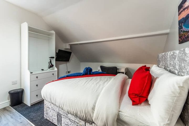 Peaceful Studio & Split Bathroom - Nottingham