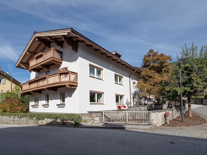 Maison De Vacances Spacieuse Dans Le Centre - Söll