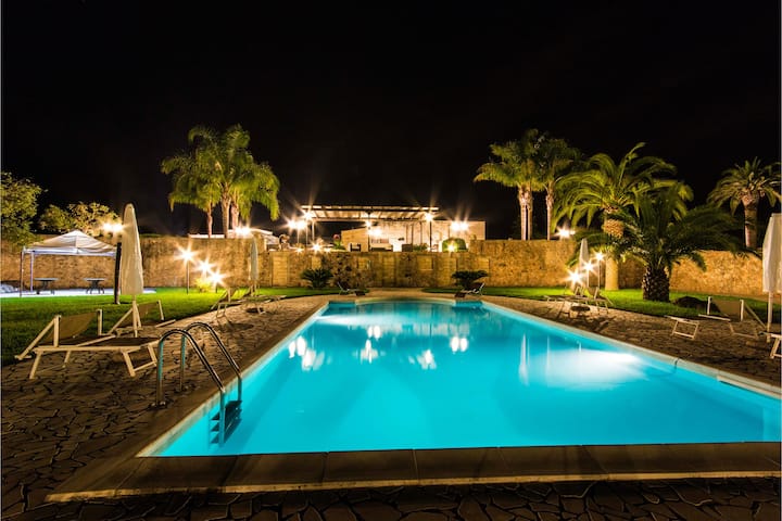 Masseria Relais Saraceno With Pool - Melendugno