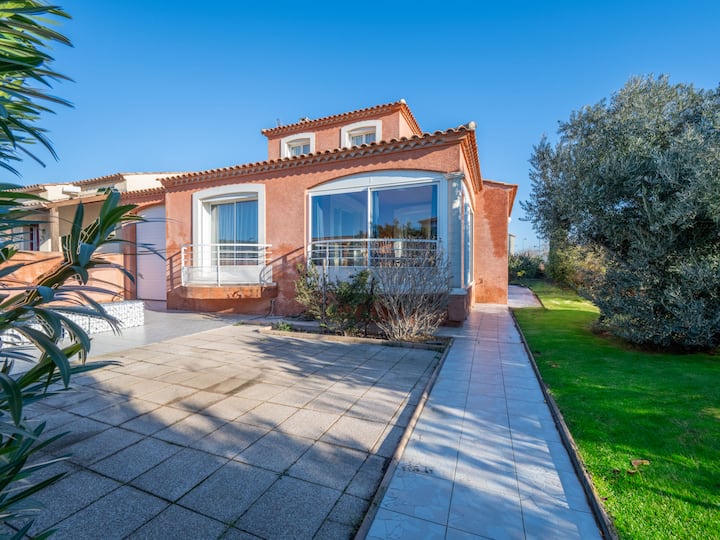 Maison Des Pins Parasol By Interhome - Narbonne