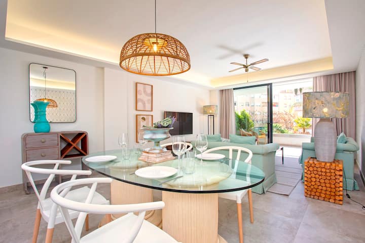 Exclusive Apartment In Estepona Center. Infinity - Estepona