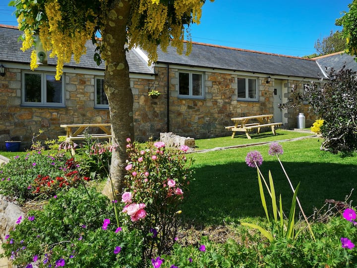 Oak Barn - St Agnes